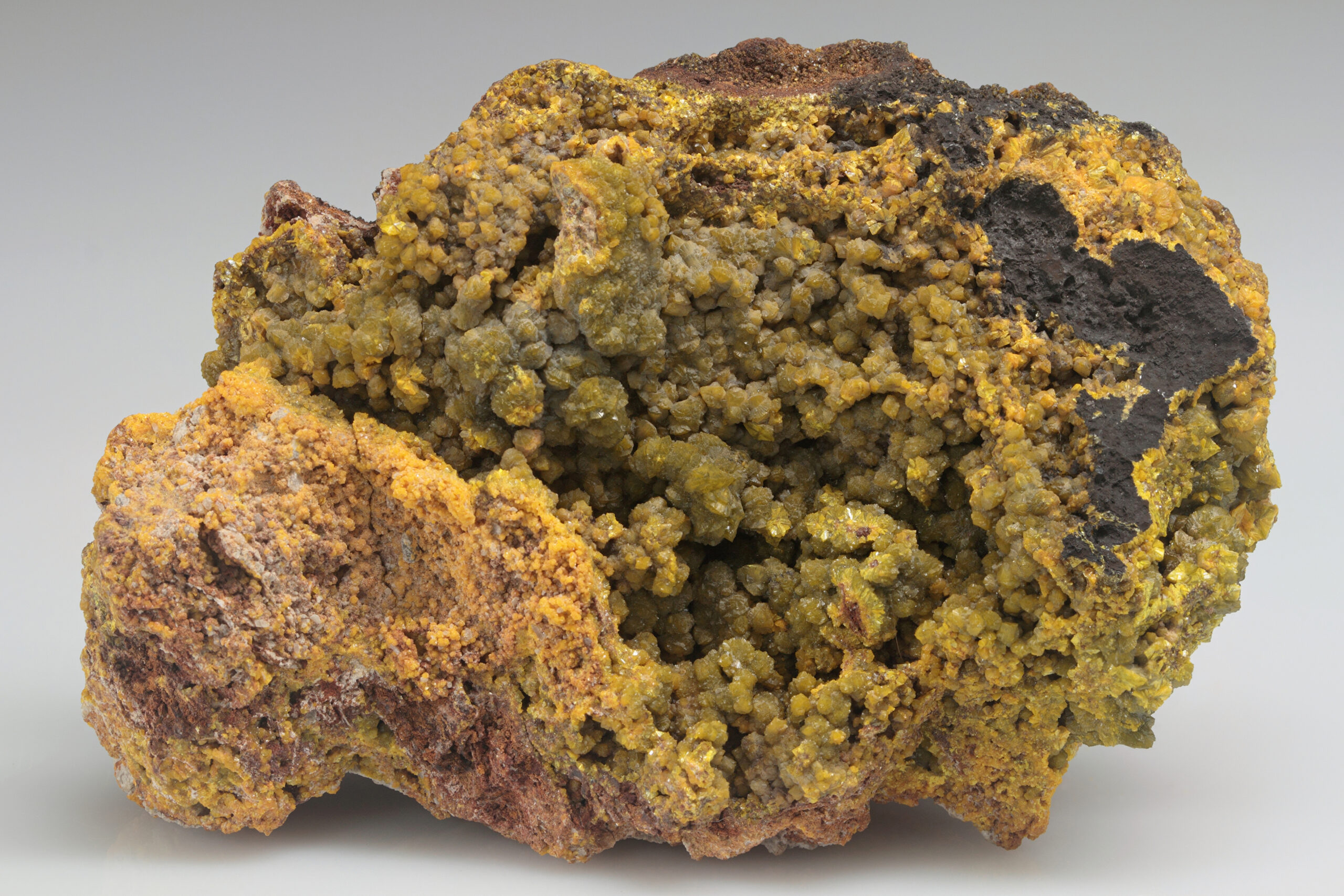 Francevillite, Vanuralite: Mounana Mine, Mounana, Léboumbi-Leyou ...