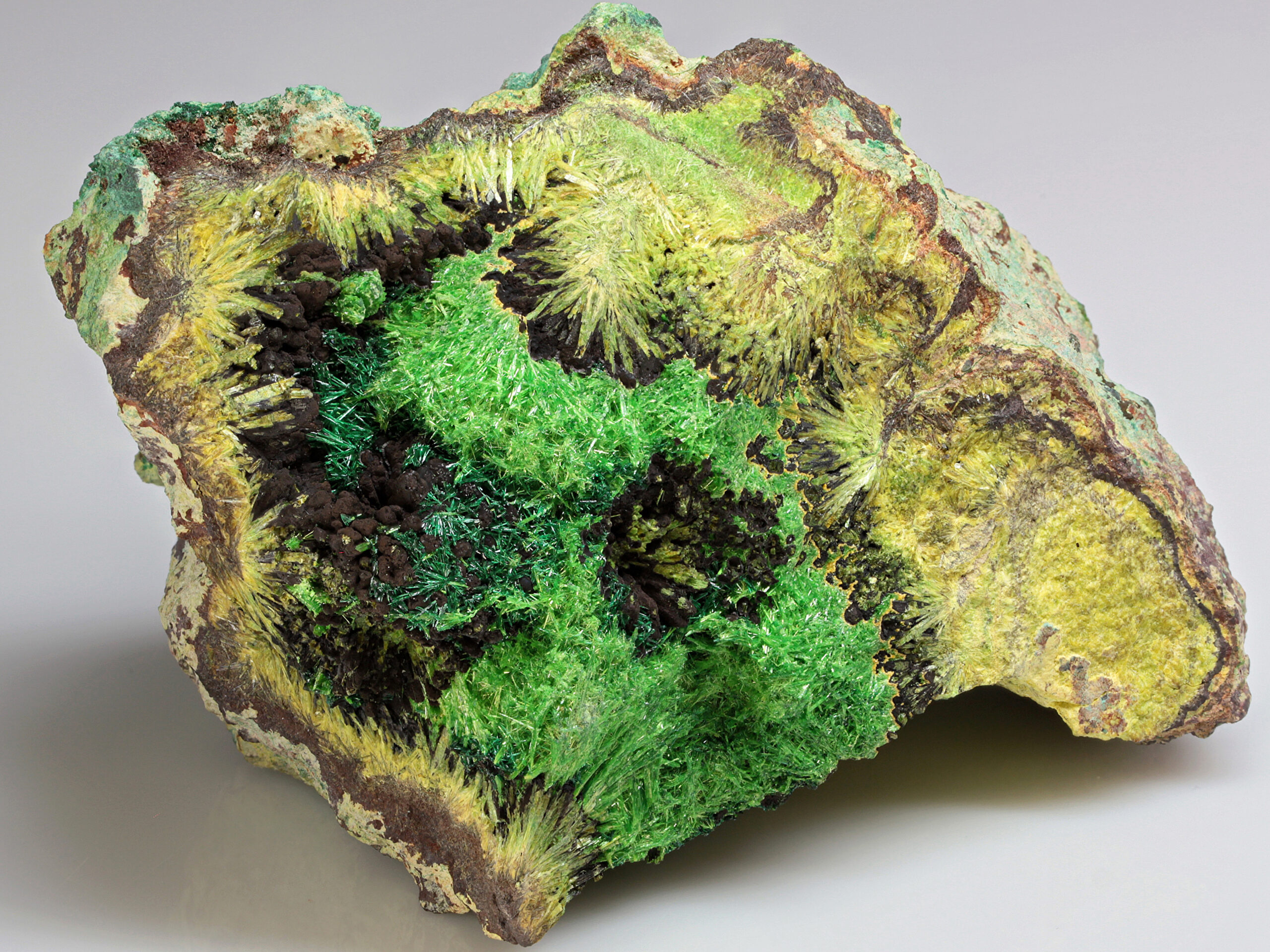 Cuprosklodowskite, Sklodowskite, Malachite, Heterogenite: Musonoi Mine ...