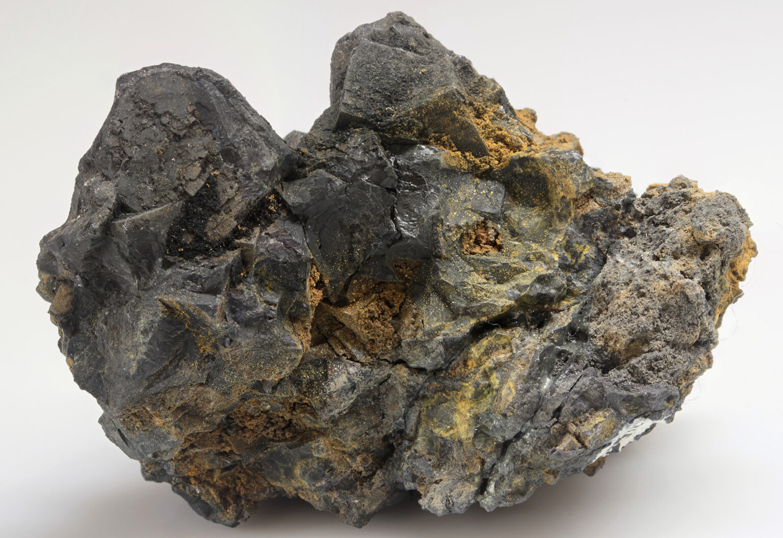 Uraninite, Becquerelite: Shinkolobwe Mine, Shinkolobwe, Kambove, Haut ...