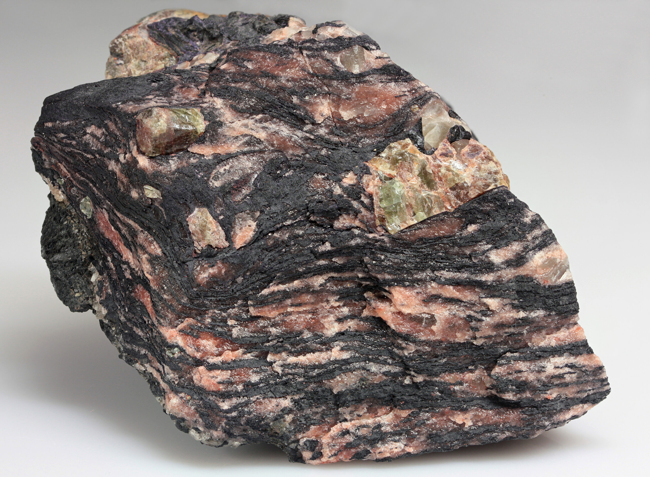 Uraninite, Fluorapatite, Fluorite, Calcite: Richardson Mine, Cardiff ...
