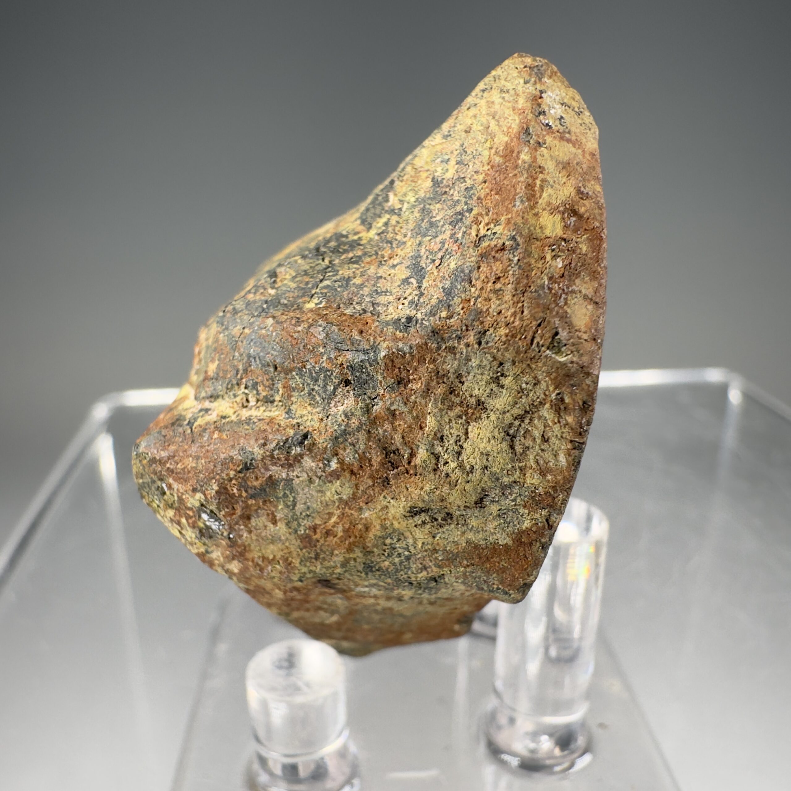 “Betafite” (Uranopyrochlore): Sarodivotra, Anjanabonoina pegmatites ...