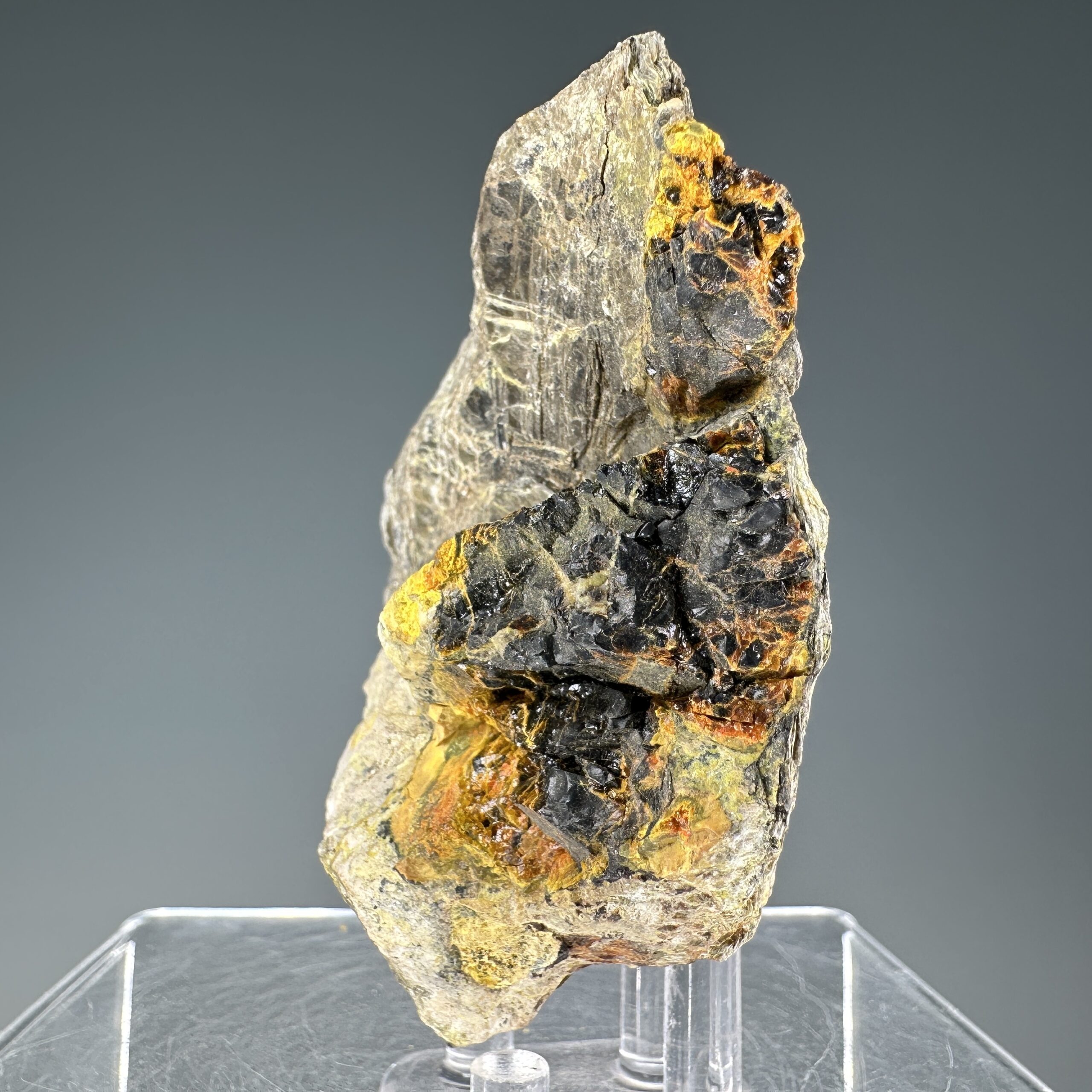 Uraninite, “Gummite”, Muscovite: Deer Park Mine, Spruce Pine, Mitchell ...