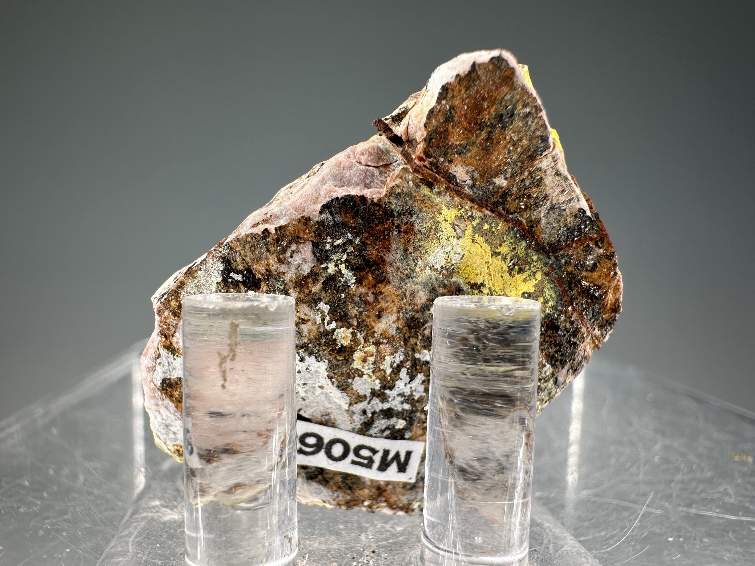 Phuralumite, Threadgoldite, Kobokoboite: Kobokobo pegmatite, Mwenga ...