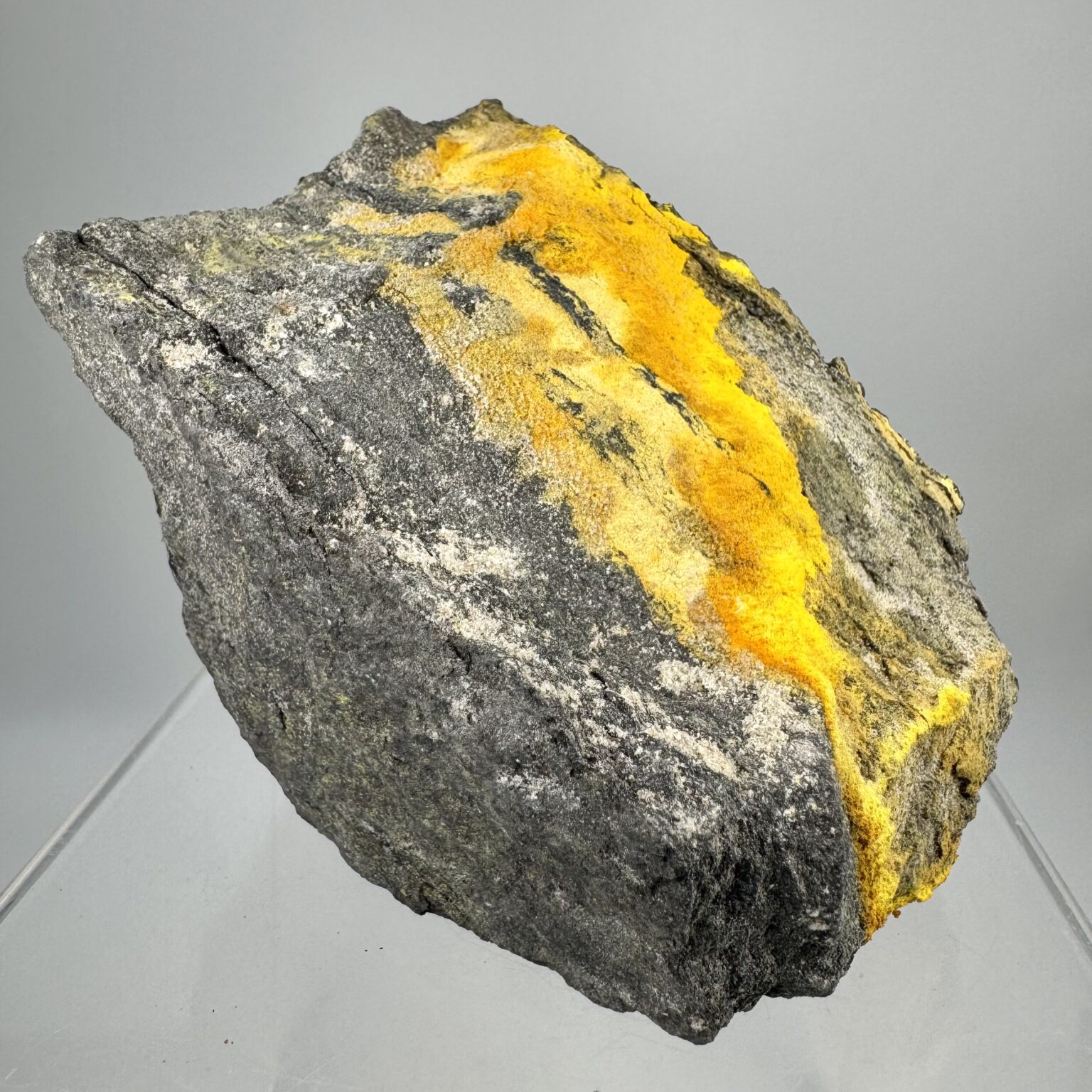Uranopilite, Tyuyamunite, Uraninite: Atlas #9 mine, Tidwell Draw, San ...
