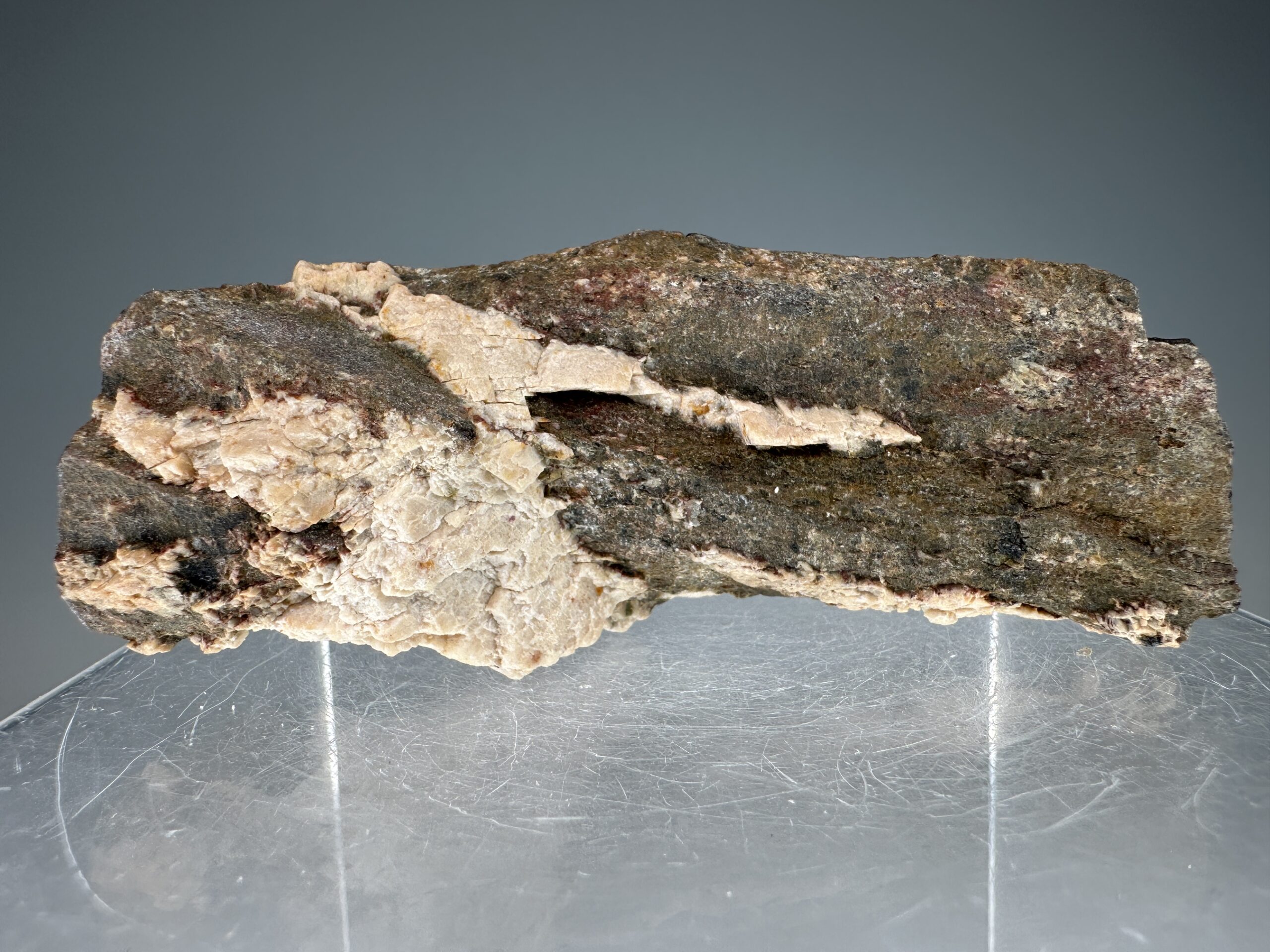 Allanite-(Ce): Rare Metals Mine, Aquarius Mountains, Mohave County ...